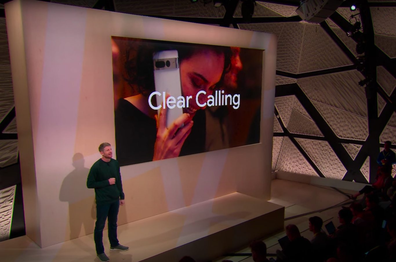 Pixel 7's Sweet New Clear Calling Feature Shows Up
